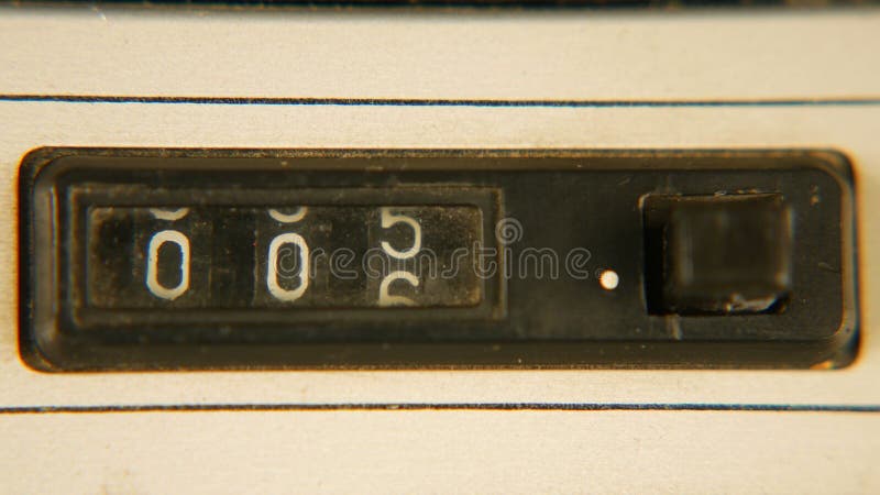 A Numerical Counter and Number Sequence Using an Old Nixie Tube Clock ...