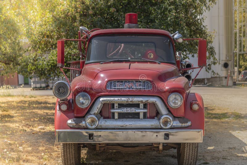 Old Vintage Rustic Red Firetruck Editorial Stock Photo - Image of ...