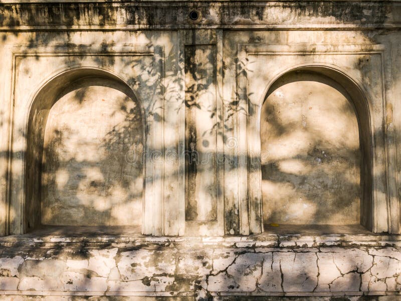 Old Wall with Stone Alcove and Recess with Sunlight in Buddhist Temple ...