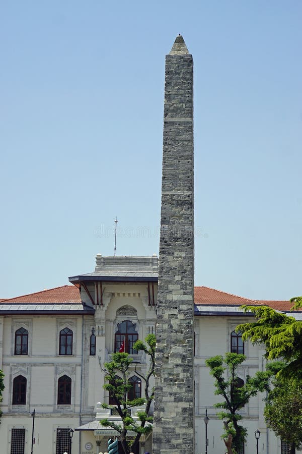Old Walled Obelisk in Downtown Istanbul Stock Photo - Image of bronze ...