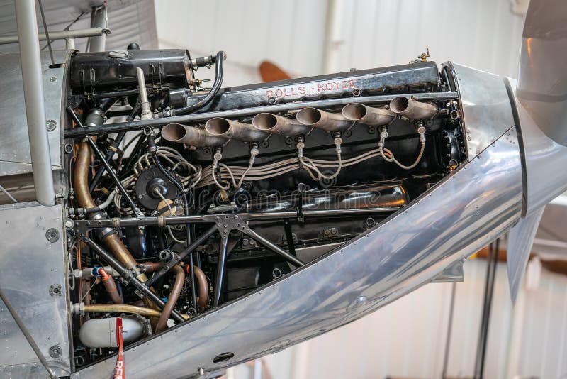 Piston engine editorial image. Image of horsepower, efficiency - 42559470