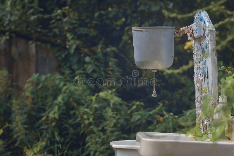 Washbasin in the garden stock image. Image of wayoflife - 126826211