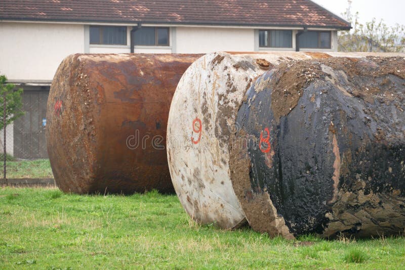 108 Underground Fuel Storage Tanks Stock Photos - Free & Royalty-Free ...