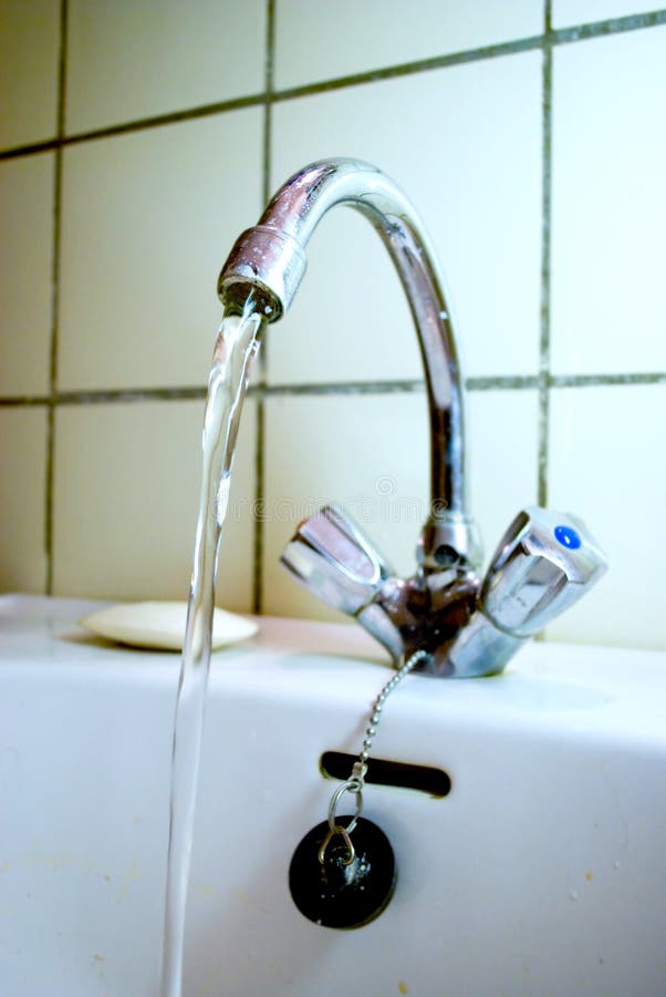 Old Water Tap with Running Water Stock Image - Image of soap, grooming ...
