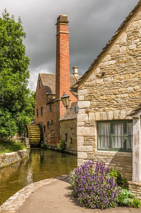 Windmill in Cotswold Village Stock Image - Image of kingdom, location ...