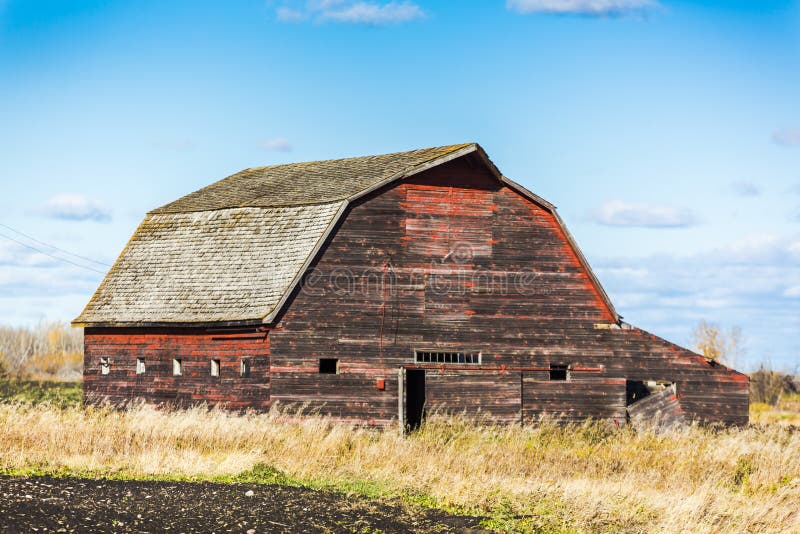 Old Broken-down Country Barn Stock Photo - Image of rustic, grass: 28091612