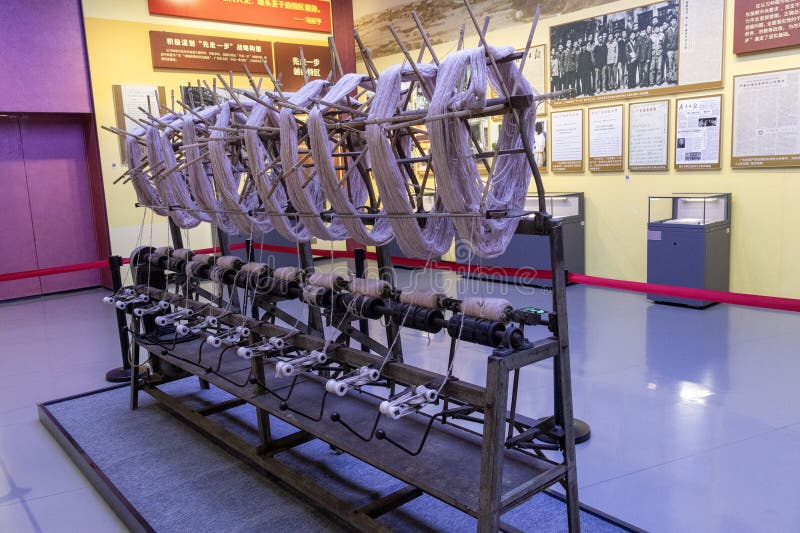 Old Weaving Machine Display in Shenzhen Museum, China Editorial Photo ...