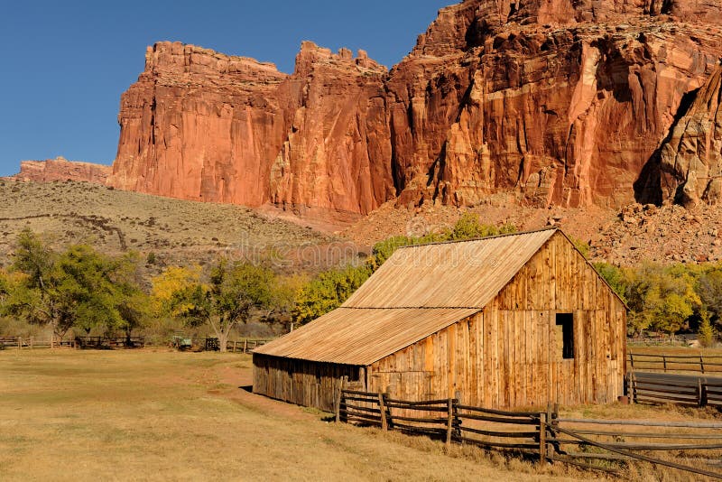 Old western barn and ranch stock image. Image of reef - 22008331