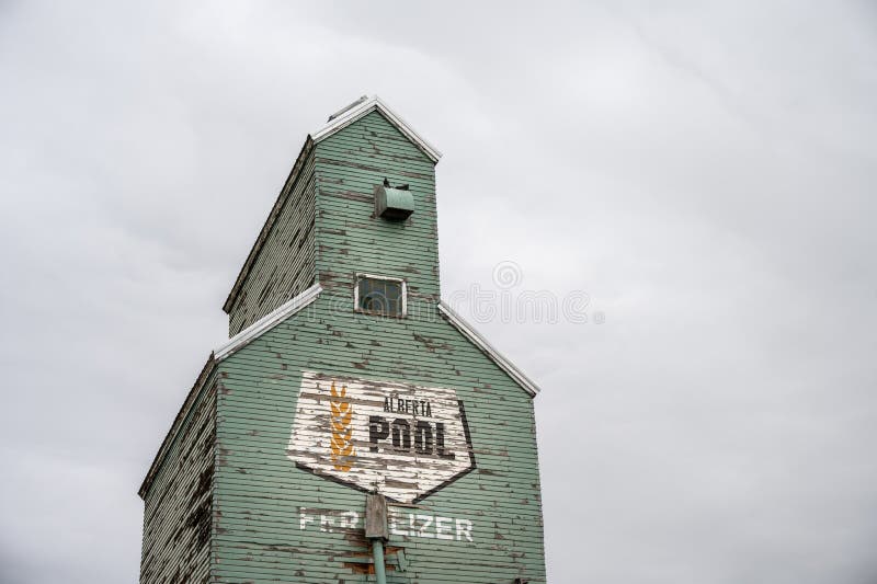 Old Wheat Pool Fertilizer Elevator Editorial Stock Photo - Image of ...
