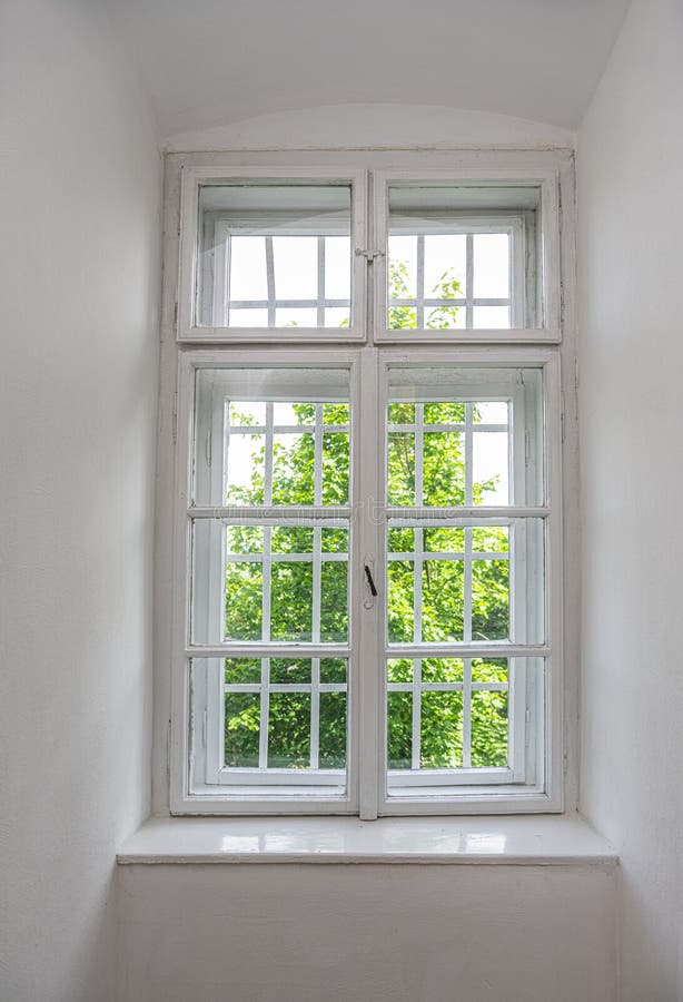 151,831 Old White Window Photos - Free & Royalty-Free Stock Photos from ...