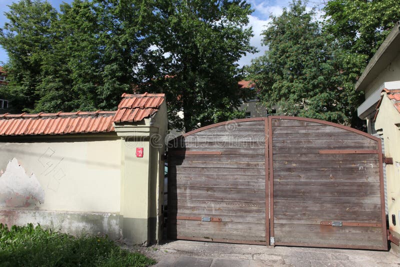 Old wood gate stock image. Image of dark, architecture - 41754605