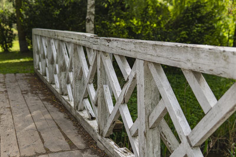 Old Wooden Bridge White Painted Railings Stock Photos - Free & Royalty ...