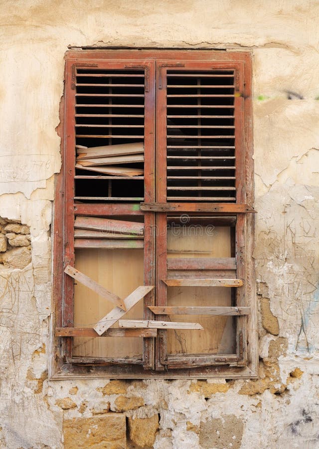 Old wooden broken window stock photo. Image of deserted - 16215112