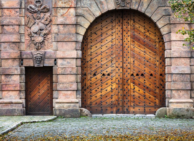 Old Wooden Gate and Door in House Stock Image - Image of house, arch ...