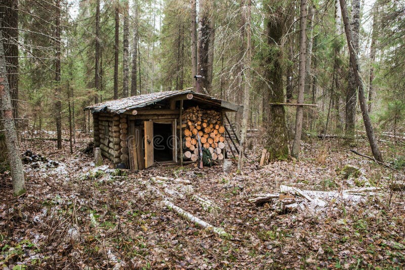 Old wooden hunting lodge stock image. Image of cabin - 94374495