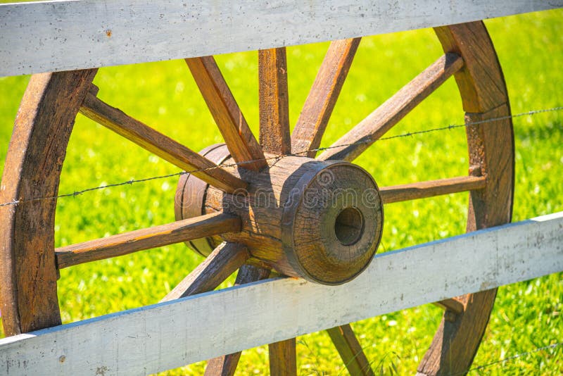 Old wooden trailer wheels stock image. Image of brakes - 318229337