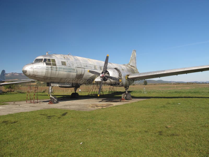 Oldtimer Aircraft on Airport Stock Image - Image of oldtimer, speed ...