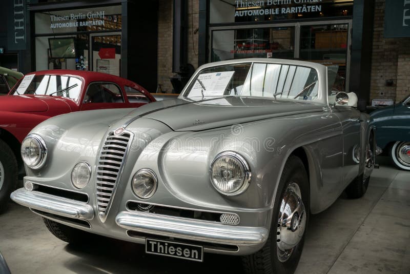 Oldtimer Classic cars editorial photography. Image of classic - 194055257