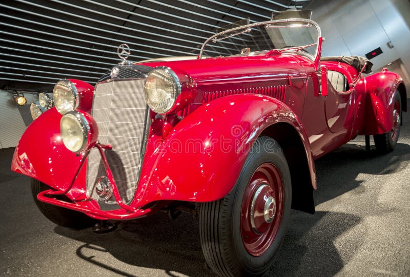 Oldtimer Mercedes-Benz(1937) at the Mercedes-Benz Museum Editorial ...