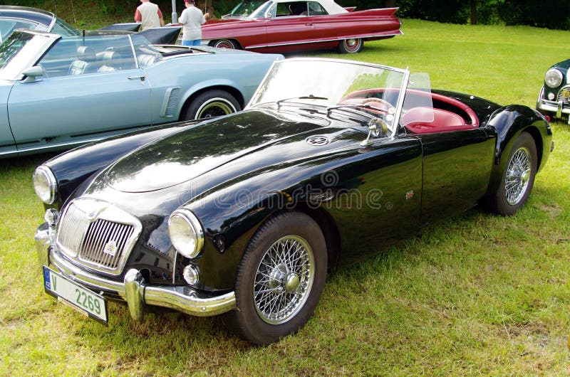Oldtimer MG redaktionelles stockfotografie. Bild von automobil - 47935772