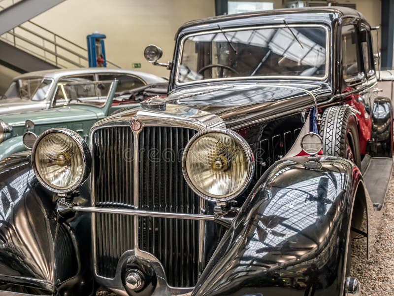 Oldtimer Tatra 80 imagen de archivo editorial. Imagen de viejo - 114557759