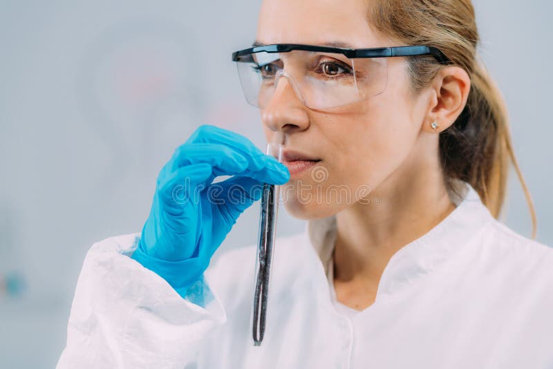 Olfaction Test. Female Scientist Examining Vanilla Smell Stock Image ...