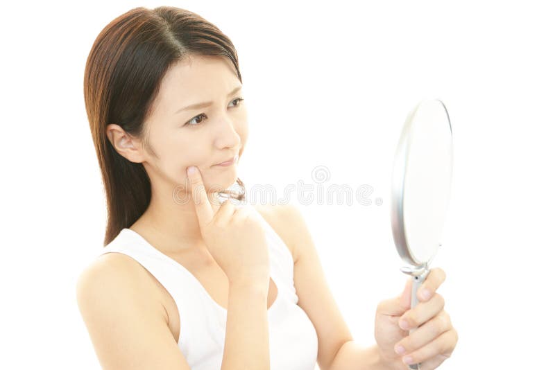 Mulher Com Um Olhar Inquieto Imagem de Stock - Imagem de interesse ...