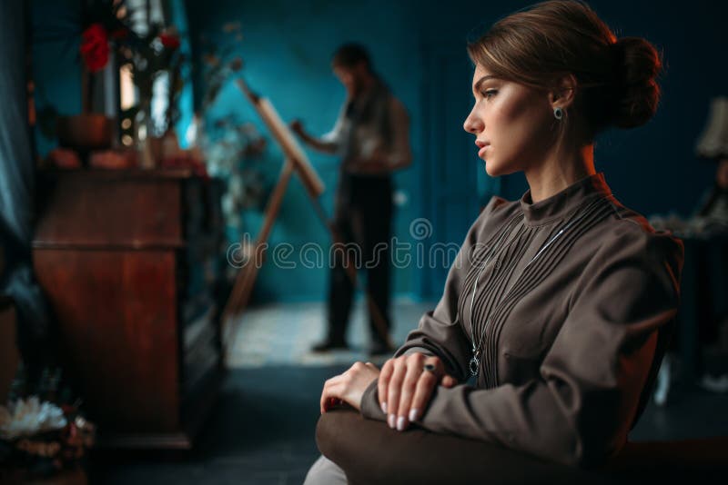 Oli Drawing Female Portrait in Art Studio Stock Photo - Image of ...