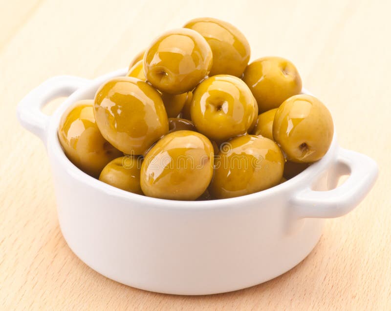 Groene olijven stock foto. Image of gezond, olijven, glanzend - 29758166
