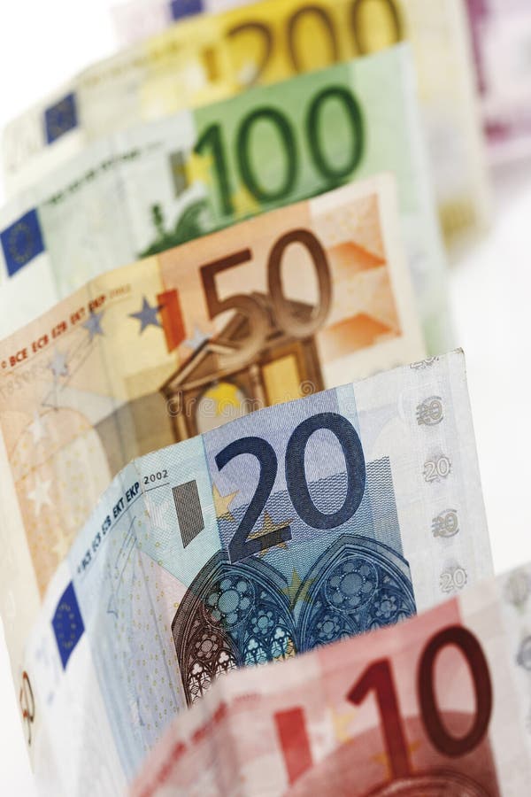 Olika eurosedlar i rad fotografering för bildbyråer. Bild av finans ...