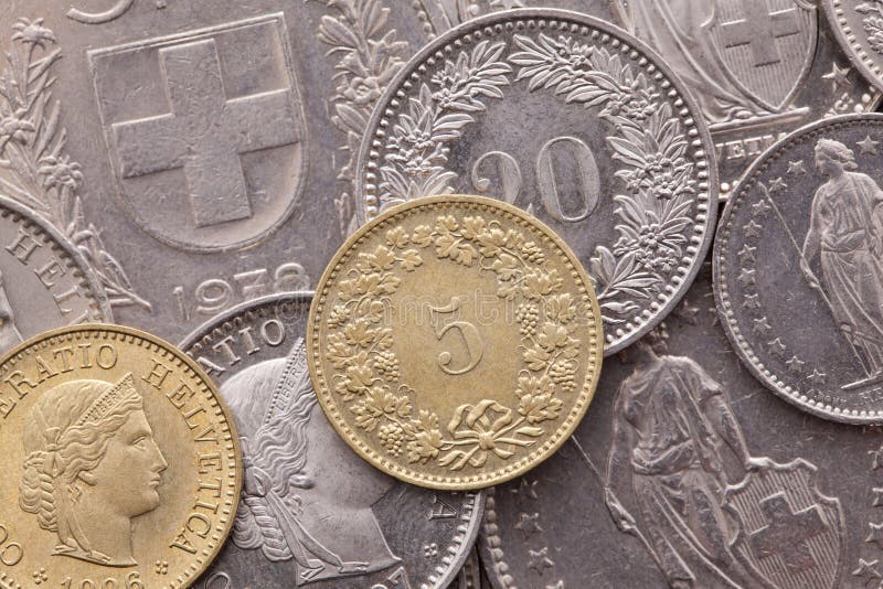 Olika Gamla Pengar Av Cypern Arkivfoto - Bild av sedel: 33647404