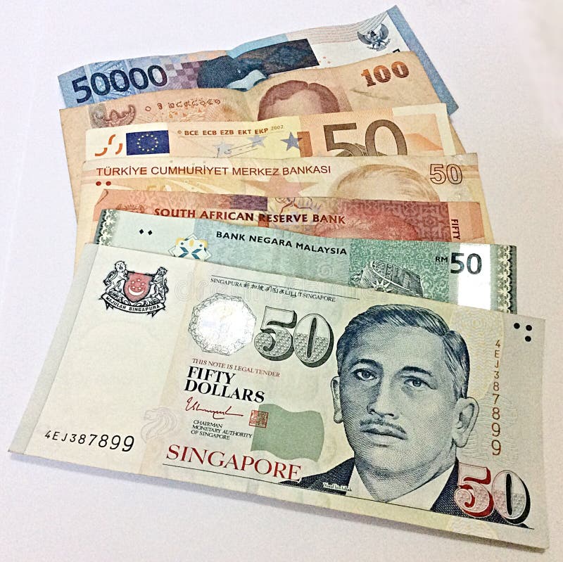 Olika Valutor Av Olika Länder Arkivfoto - Bild av pund, baht: 43923554