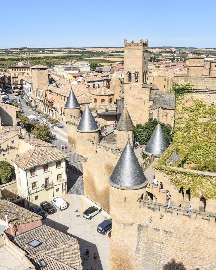 Olite, Spain - Aug 31, 2022: Palace of the Kings of Navarre of Olite ...