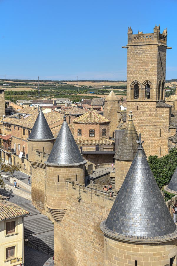 Olite, Spain - Aug 31, 2022: Palace of the Kings of Navarre of Olite ...