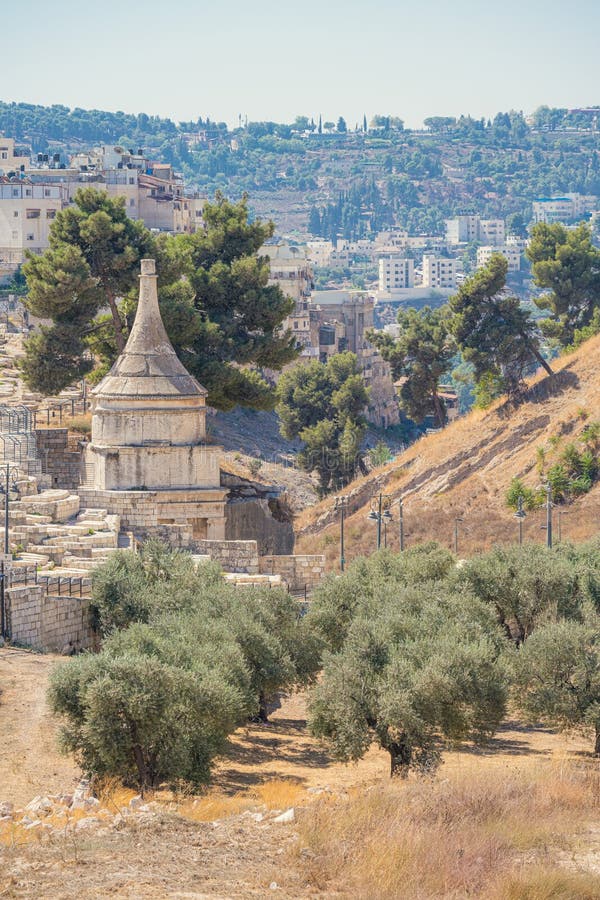 Olive Tree and a Ancient Tomb in the Kidron Valley Jerusalem Stock ...