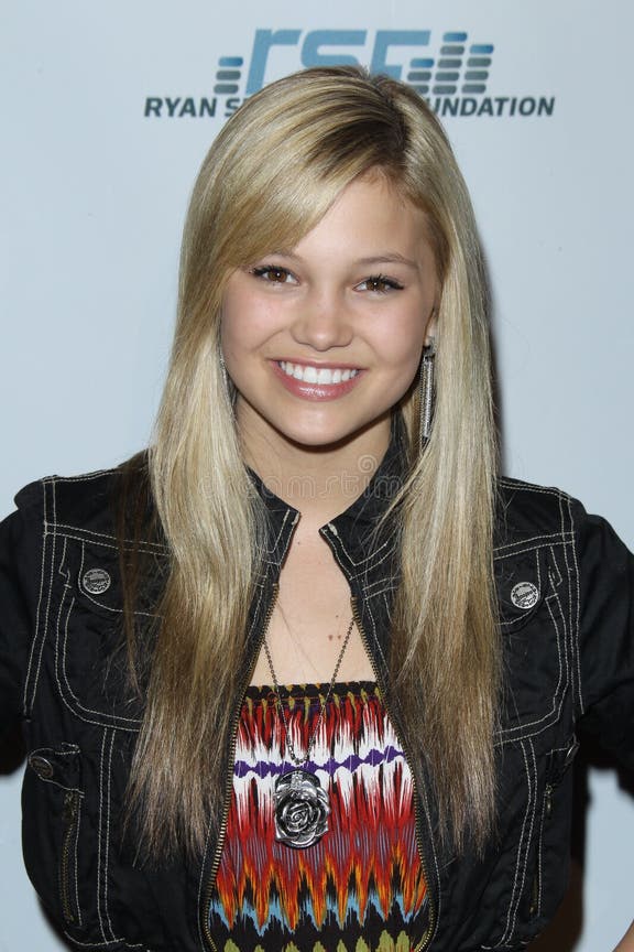 Olivia Holt foto de archivo editorial. Imagen de radio - 23456058