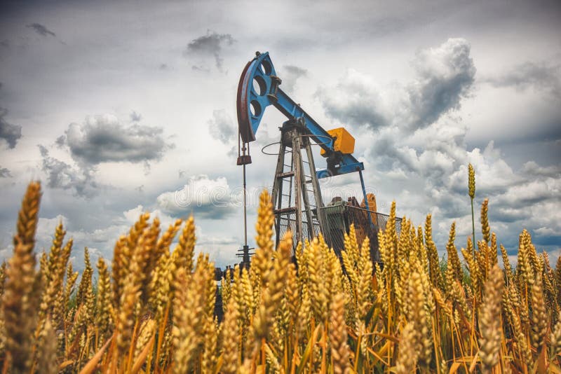 84,847 Oljepump Stock Photos - Free & Royalty-Free Stock Foton från ...