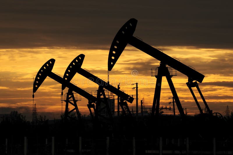 Oljepump arkivfoto. Bild av värme, bensin, automatisk - 17962978