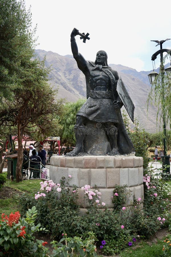 Statue of an Inca Man in the Town Square. Ollantaytambo, Peru, October ...