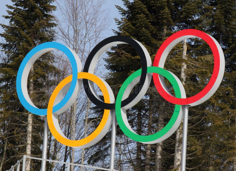 Olympische Ringen Over Blauwe Hemel Redactionele Stock Foto - Image of ...