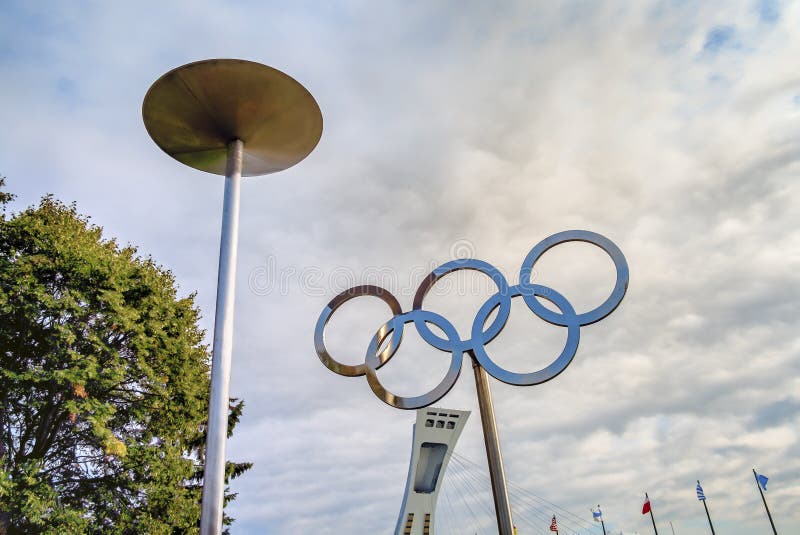 Olympische Ringen redactionele stock foto. Image of wereld - 64796078