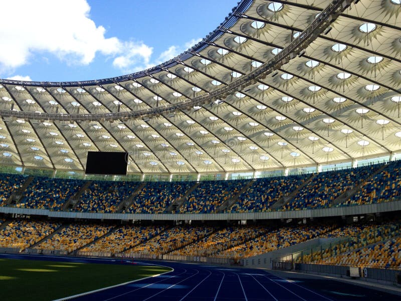 Kiew-nationales Stadion, Ukraine Redaktionelles Foto - Bild von rund ...