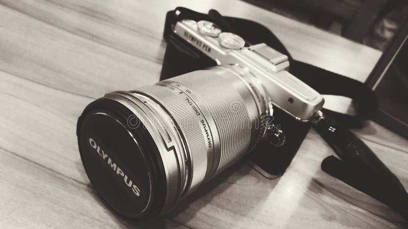 Olympusâ€‹ Pen EPl-7 editorial stock photo. Image of epl7 - 86236483