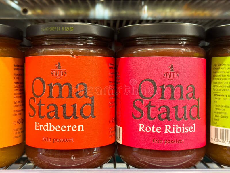 Oma Staud Jams Erdbeeren Rote Ribisel Label Grocery Shelf Editorial ...