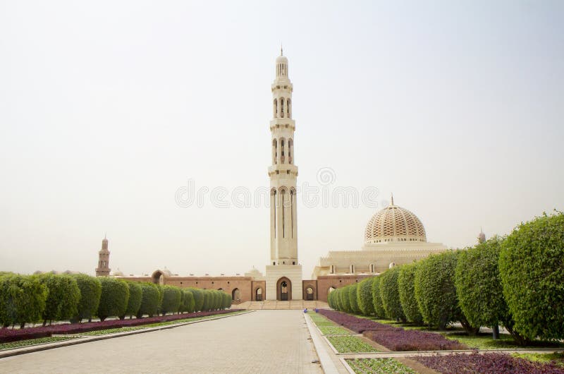 Oman. Grote Moskee Van Sultan Qaboos Stock Foto - Image of ...