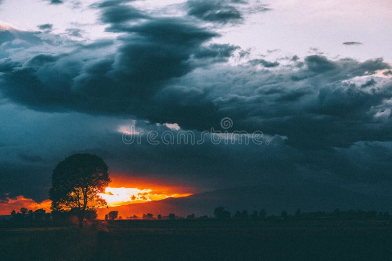 Ominous cloud formation stock image. Image of environment - 90553881