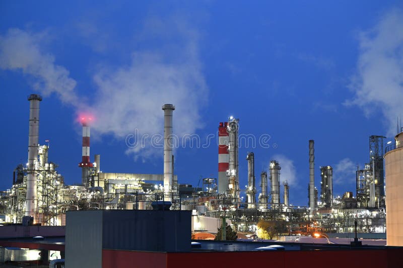 OMV Refinery in Schwechat at Night Editorial Photography - Image of ...
