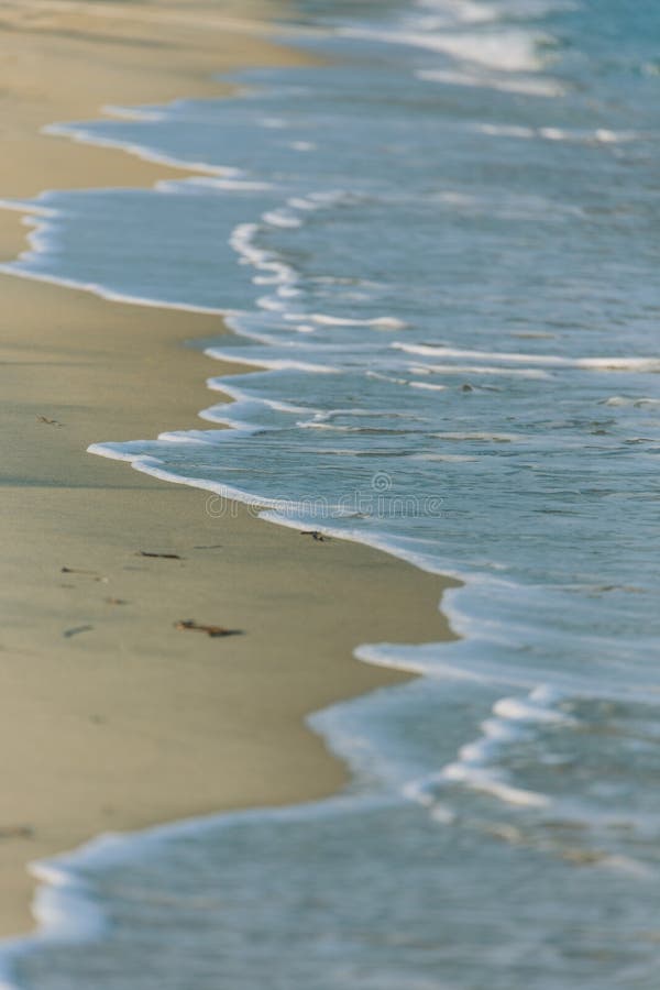 Onda Do Mar Na Praia Da Areia Imagem de Stock - Imagem de areia ...