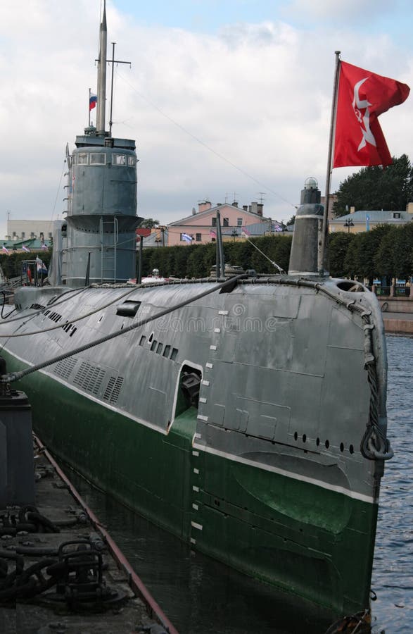 Russische Onderzeeër U-434 in De Haven Van Hamburg Redactionele Foto ...