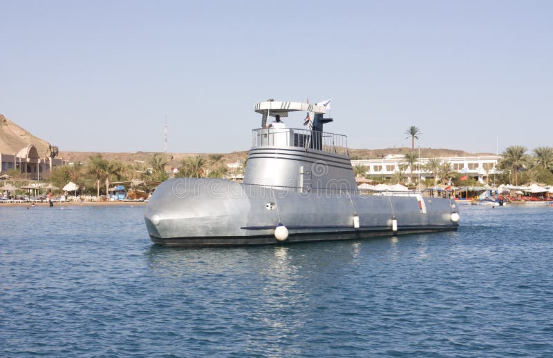 Onderzeeër stock foto. Image of kanon, technologie, boot - 33569958